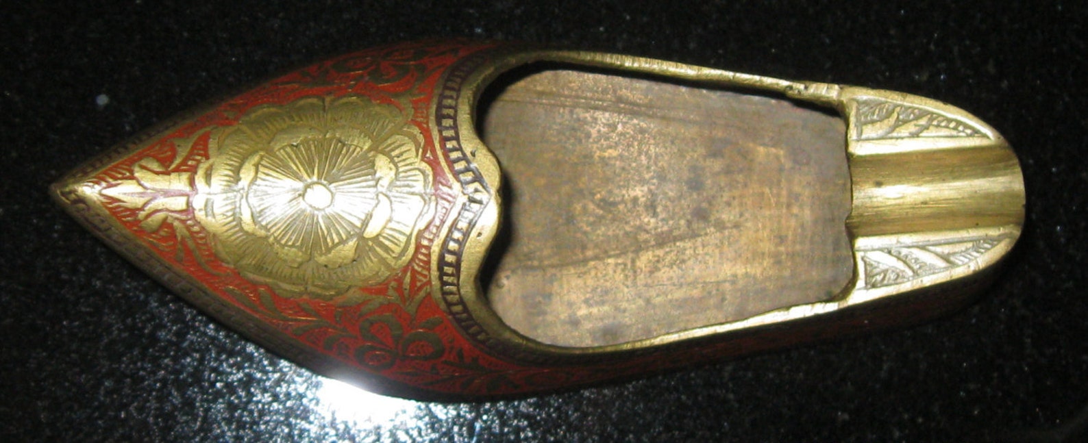 Antique Brass Aladdin's Slipper Ash Tray - Etsy