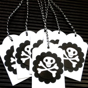 SKULL AND BONES Halloween Gift Tags Set of 12 - Etsy