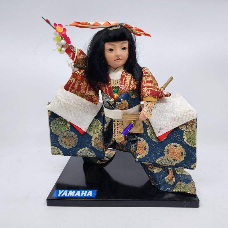 Yamaha Kyugetsu Japanese Geisha Doll in Traditional Kimono Hero W Base ...