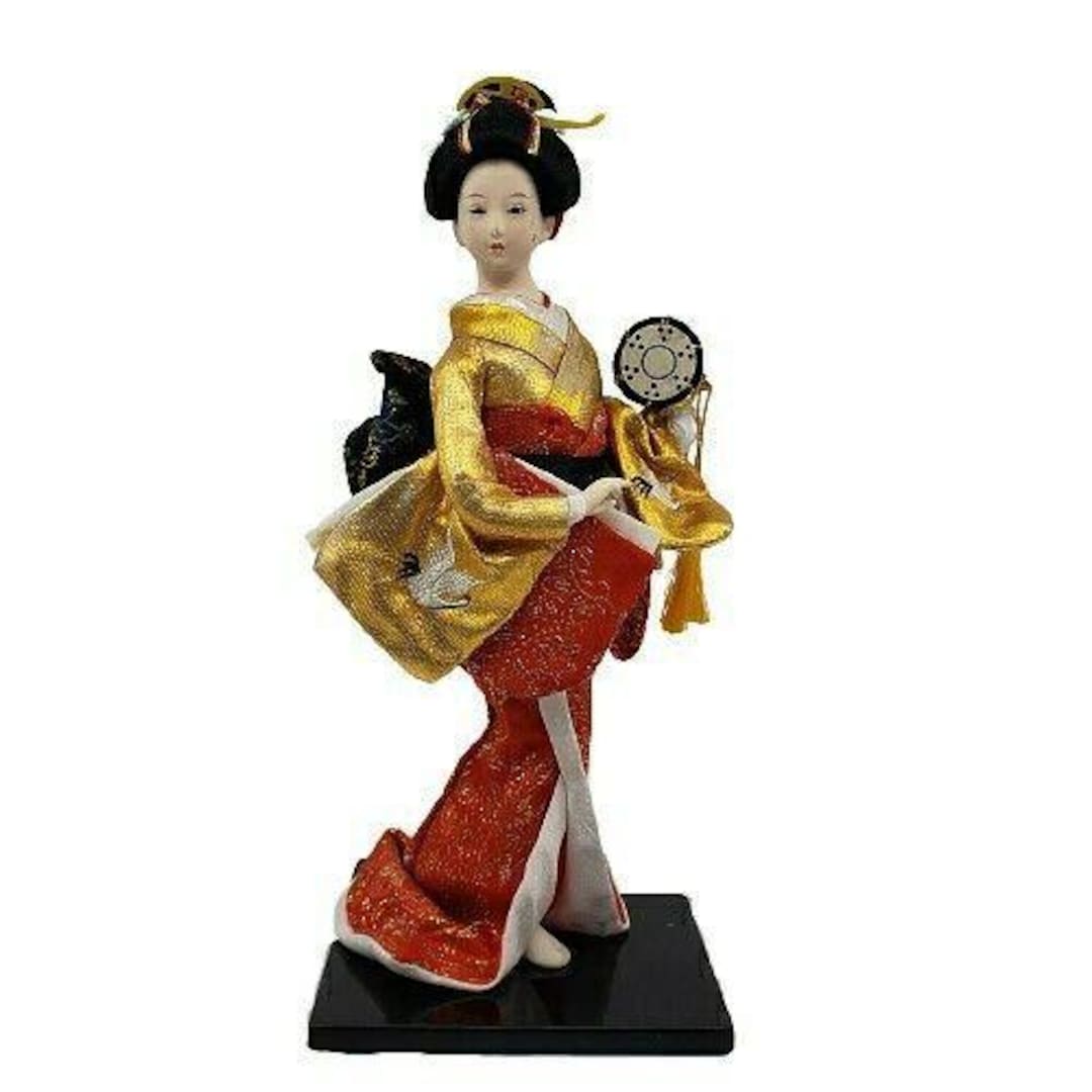 Porcelain Japanese Geisha Doll Figurine With Base in Kimono W ...