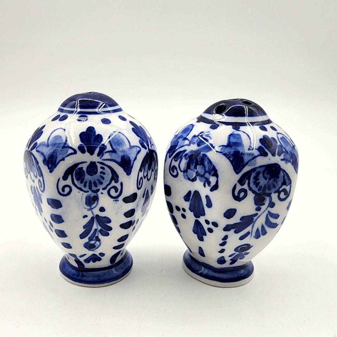 Vintage Dutch Delft Blue Salt & Pepper Shakers Set Porcelain Blue White ...