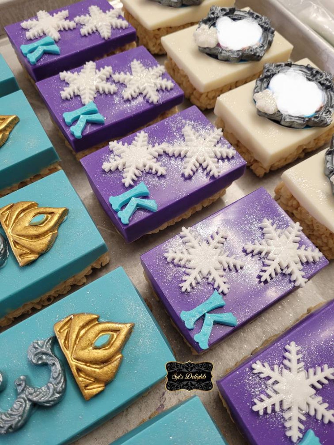 Frozen Inspired Rice Krispies Treats. Ice Queen Snowflake Party Favors ...