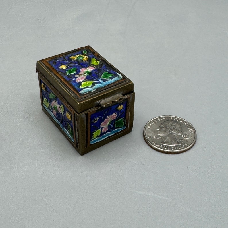 Vintage Brass and Enamel Stamp Box - Etsy