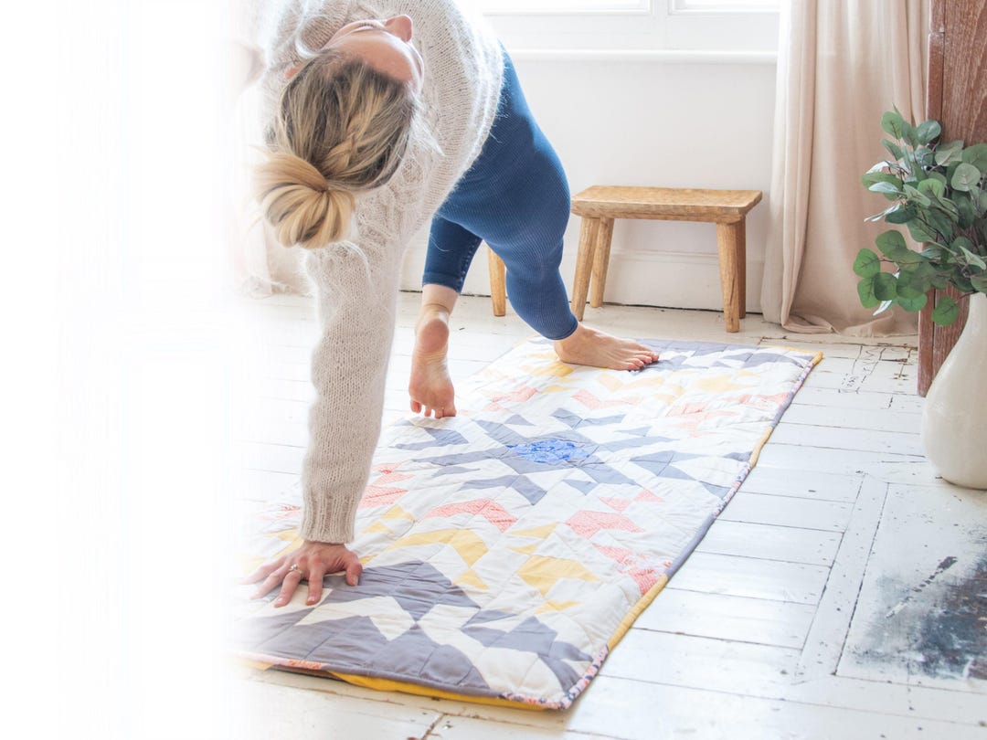 Quilted Yoga Mat Topper Sewing Pattern: Geometric Patchwork (PDF) - Etsy