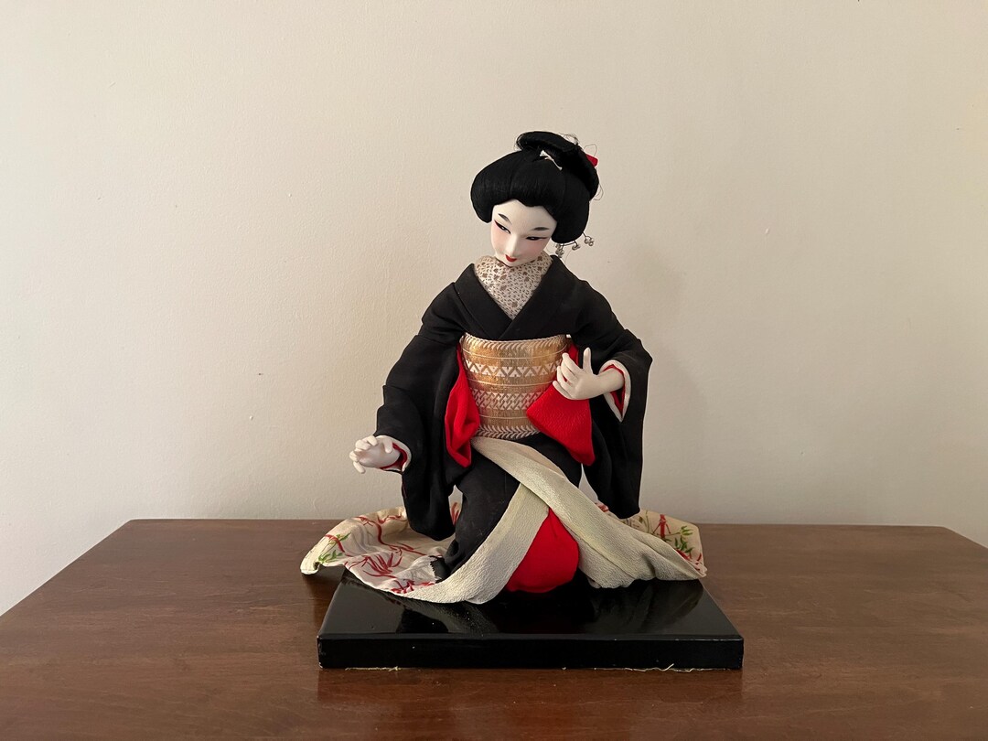 Vintage Kneeling Japanese Geisha Doll 11 Inches 1970s - Etsy