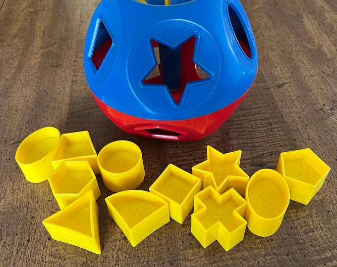 Vintage Tupperware Shape O Ball Red Blue With 10 Yellow Shapes Sorting ...