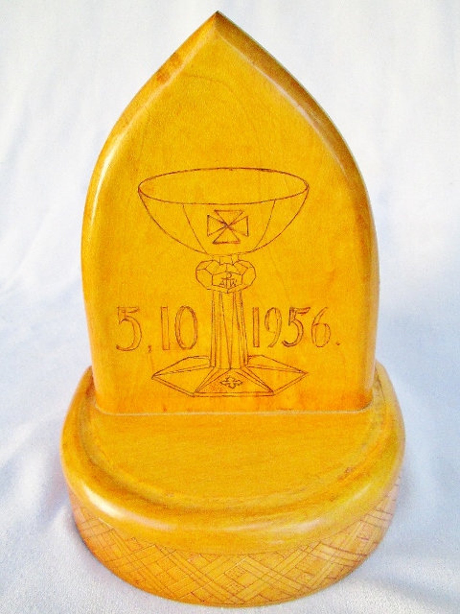 Hand Made Etched Oak Ecclesiastical Catholic Chalice Bookends | Etsy