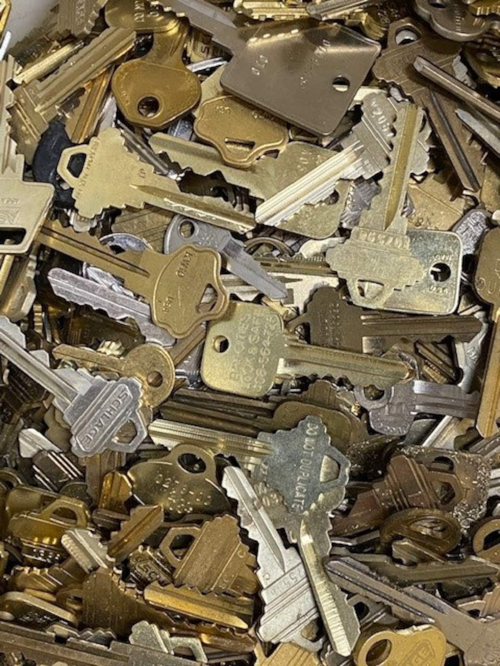 1 Pound (~ 40 Keys) Precut Old Used Keys. All Types Small to Large ...