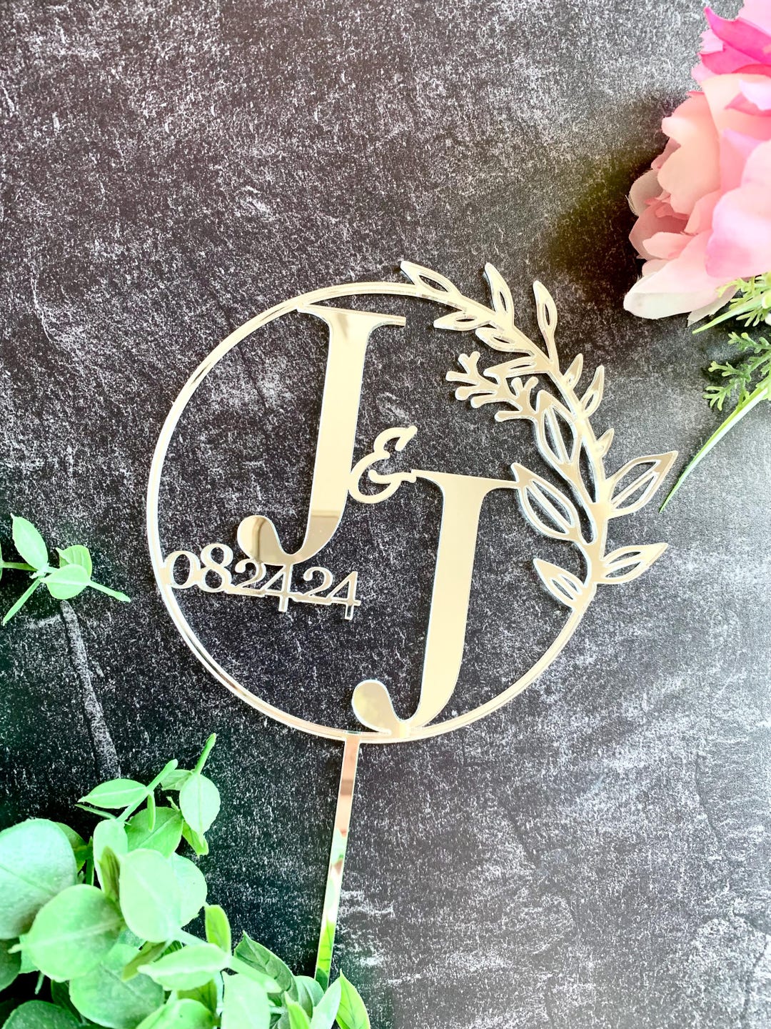 Personalized Couple Initials and Date Floral Wreath Acrylic Cake Topper ...