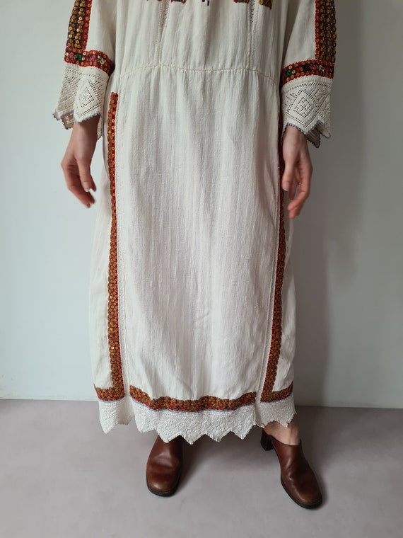 Antique Romanian traditional handmade embroidered hea… - Gem