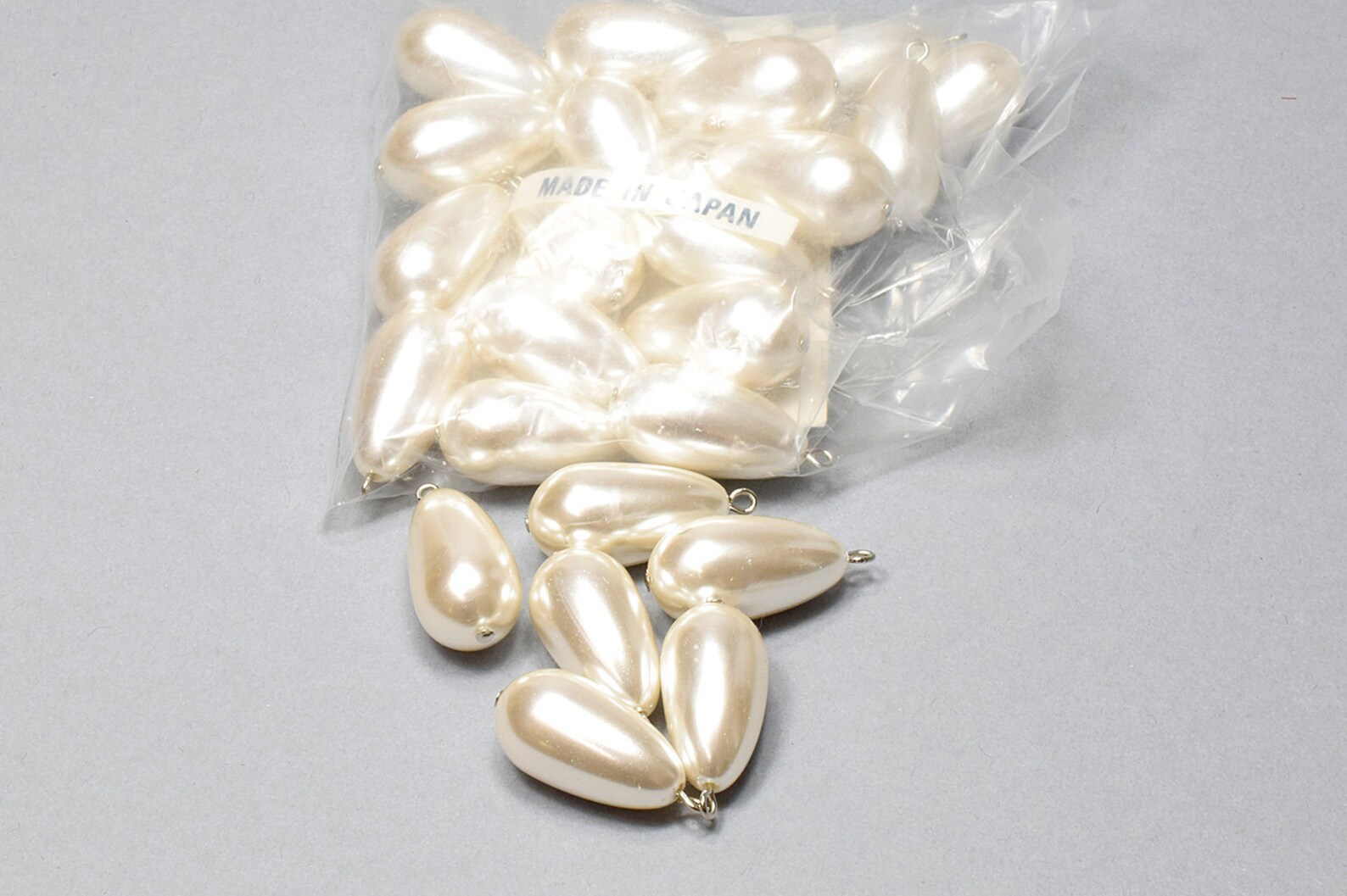Pearls. NOS. 28x16mm Lovely Vintage off White Tear Drop Pearl - Etsy
