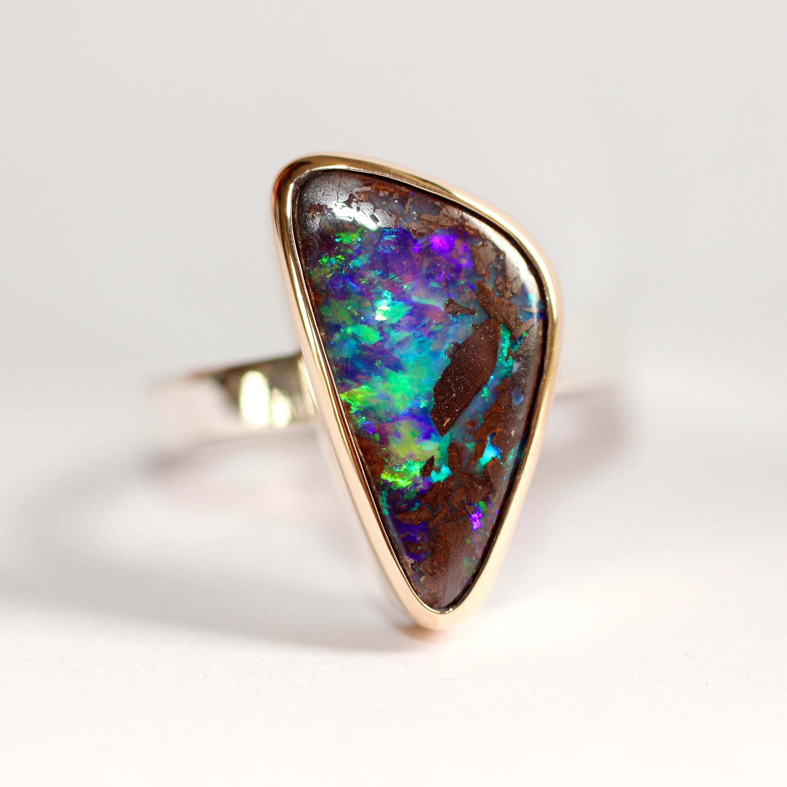 Boulder opal ring gold store