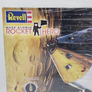 Revell Apollo Spacecraft Model Kit 1:32 Scale Buzz Aldrin Rocket Hero ...