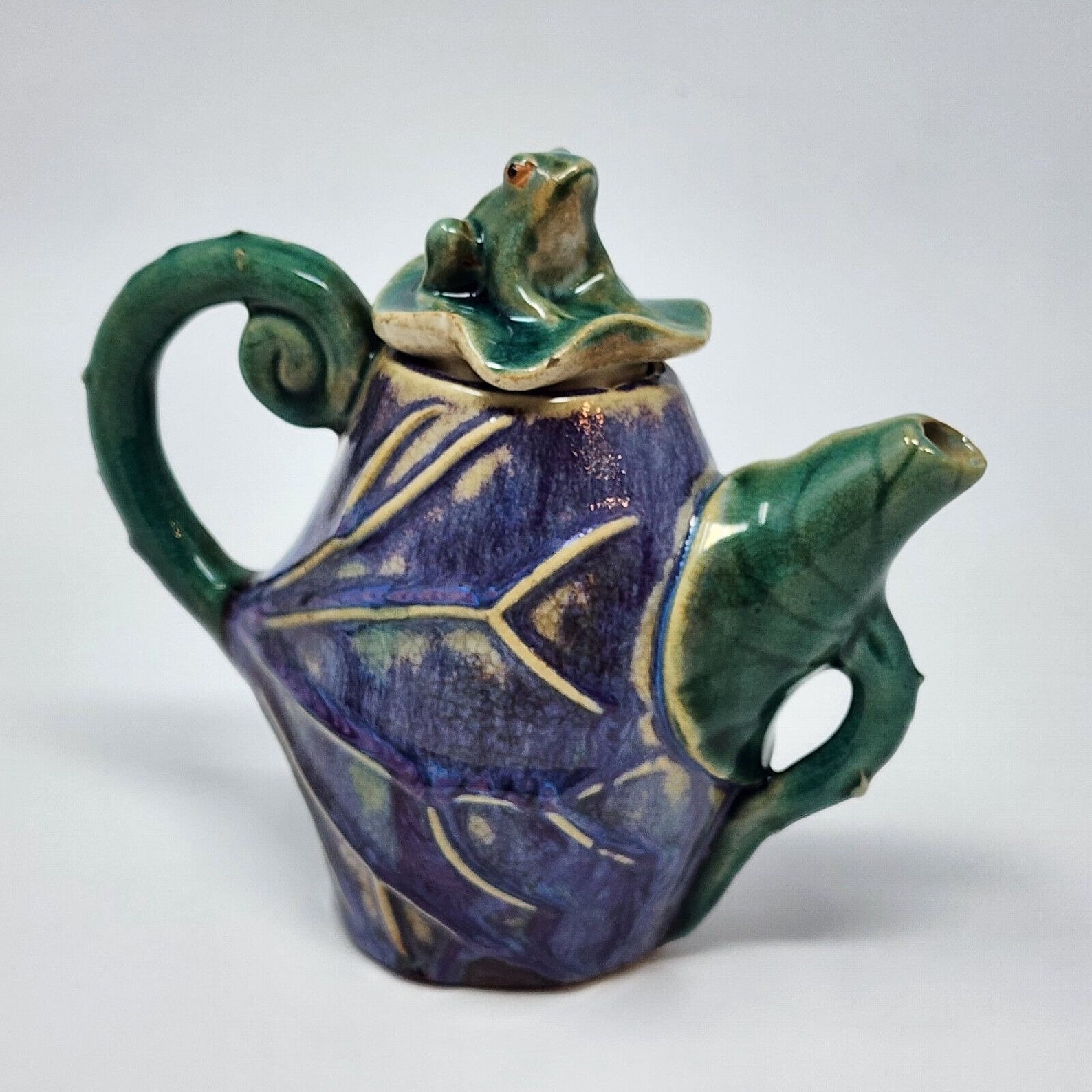 Art Pottery Teapot Cabbage With Frog on Lily Pad 6 Green Purple Vintage ...