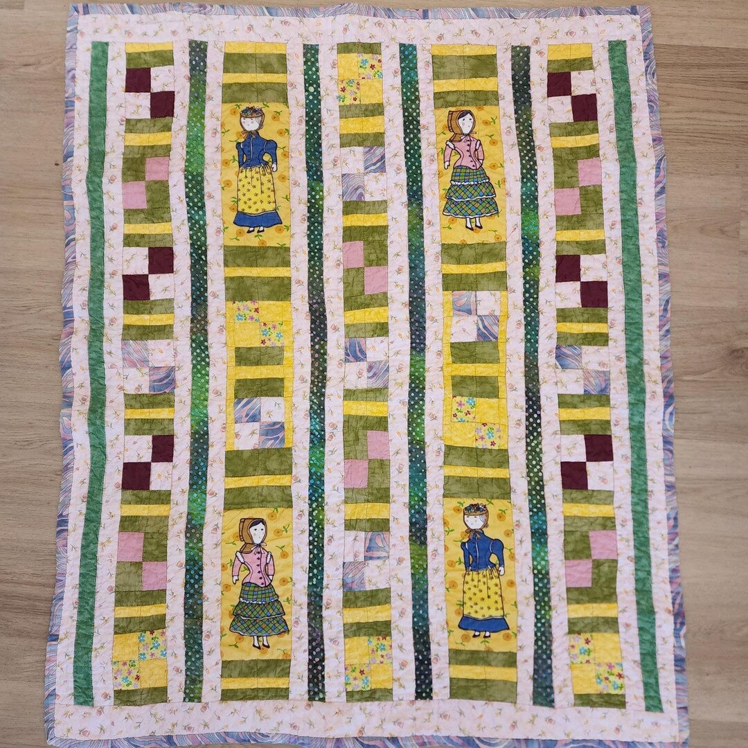 Vintage Handmade Patchwork Quilt With Embroidered Figures & Floral ...