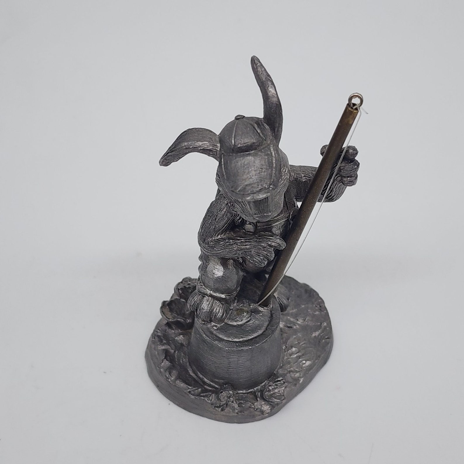 Michael Ricker Pewter Rabbit Figure Playing String 1996 540/3000 VTG 3. ...