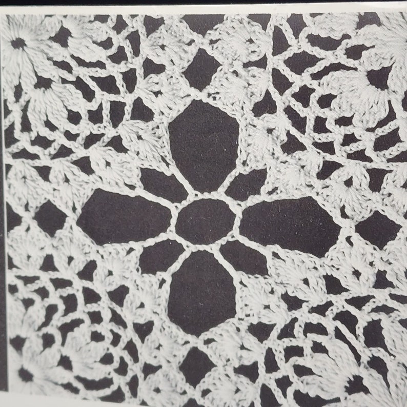 Coats Mercer Crochet Pattern Leaflet Spinning Wheel Motif 322 UK ...