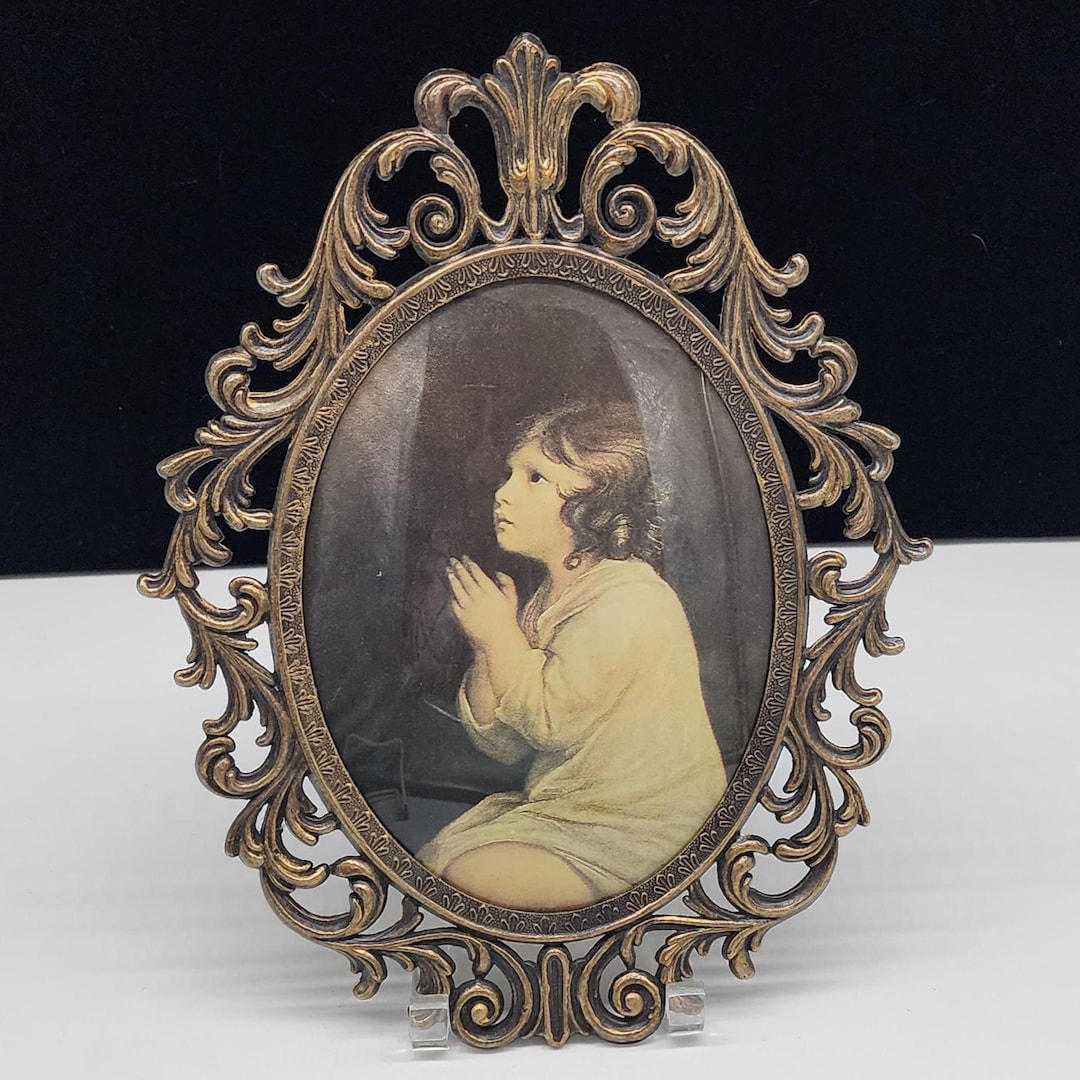 Vintage Ornate Oval Frame With Praying Child Print the Infant Samuel ...