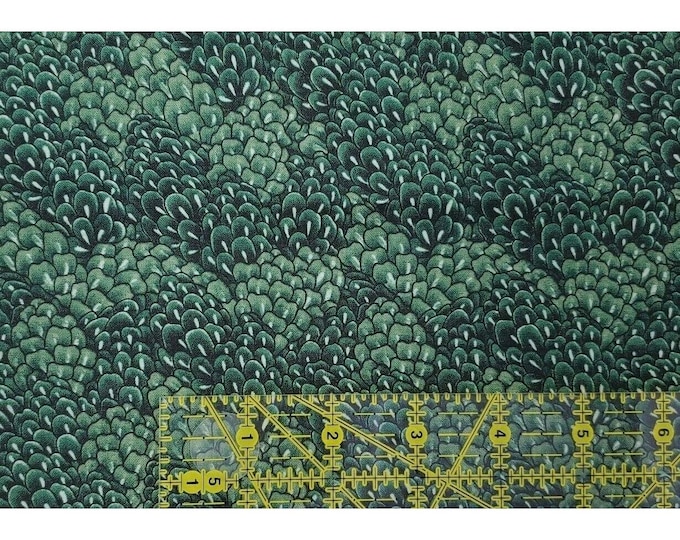 Quilting Sewing Craft Cotton Fabric Green Snake Lizard Scale 12
