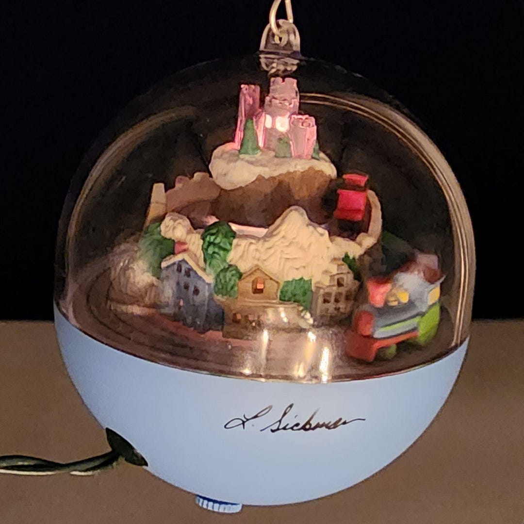 1992 Continental Express Hallmark Artist's Favorites Keepsake Ornament ...