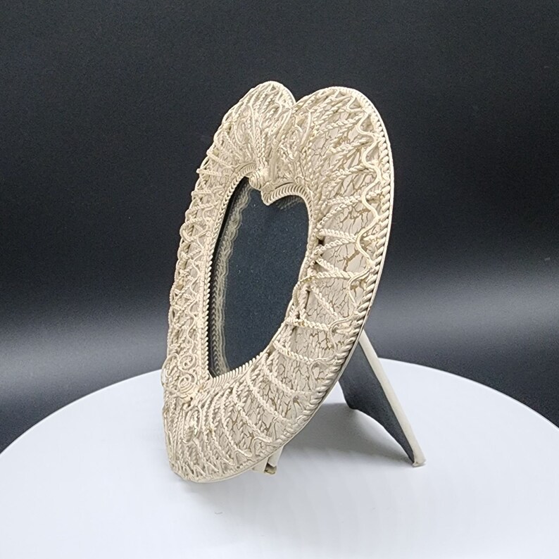 Vintage Shabby Chic Heart-shaped Metal Filigree Lace Picture Frame 7 ...