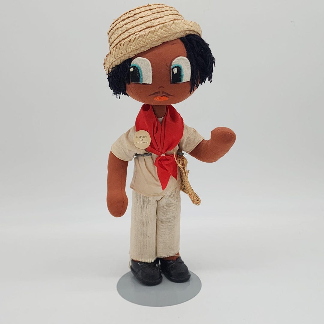 Vintage Colombian Souvenir Doll With Hat & Red Scarf Cloth Face Grass ...