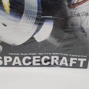 Revell Apollo Spacecraft Model Kit 1:32 Scale Buzz Aldrin Rocket Hero ...