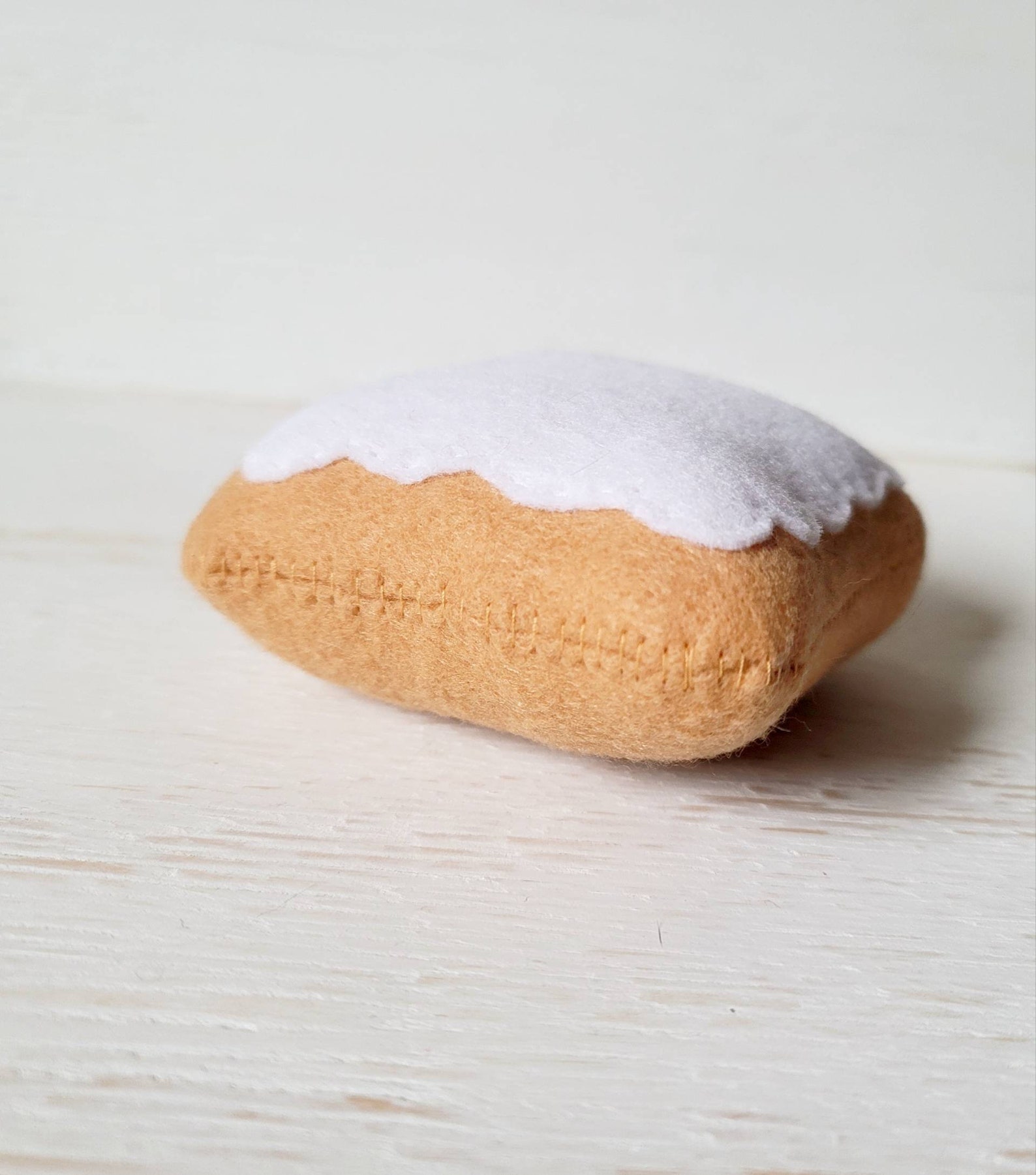 Beignet Cat Toy - Etsy