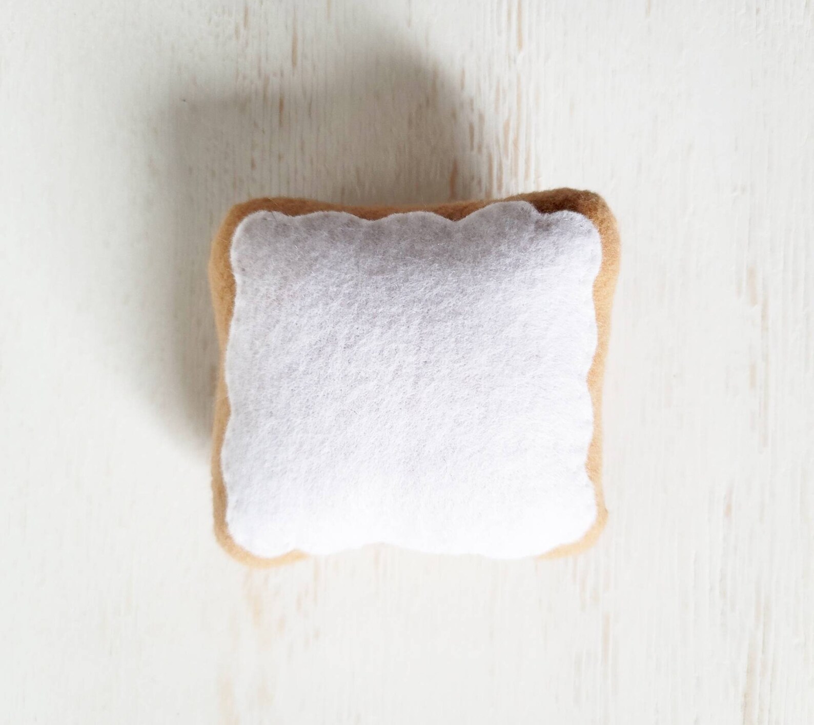 Beignet Cat Toy - Etsy