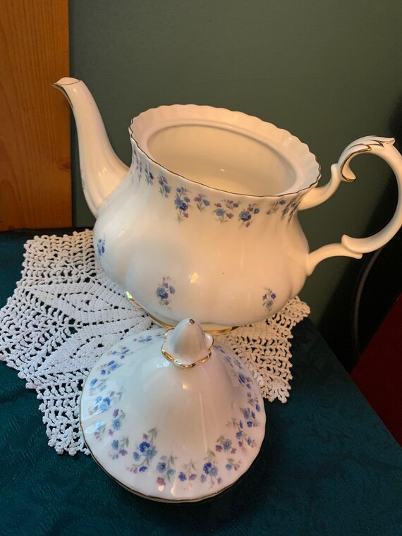 Vintage Royal Albert Memory Lane Teapot - Etsy