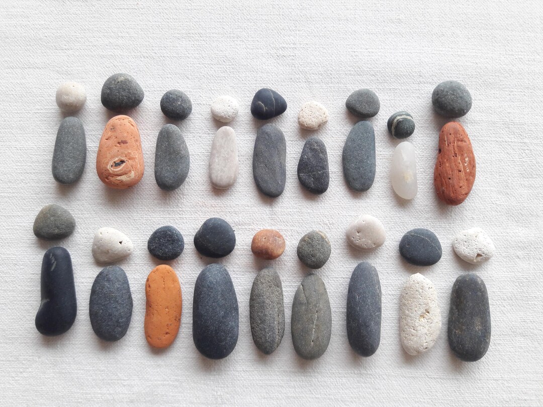 Elongated Pebbles, Bodies and Heads of Characters, 36 Medium-sized ...