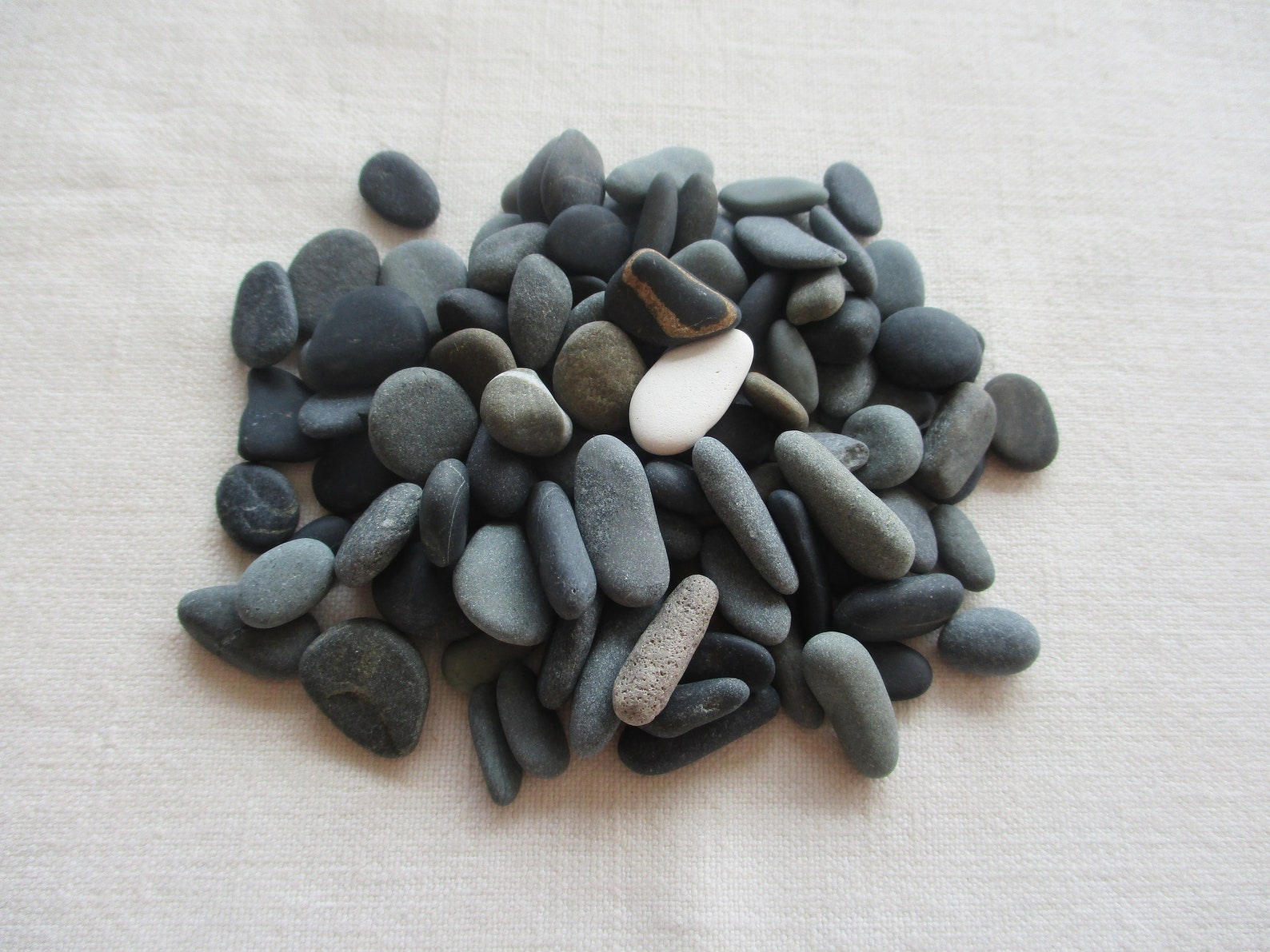 Tiny pebble mini black pebble supply for mosaic or pebble | Etsy