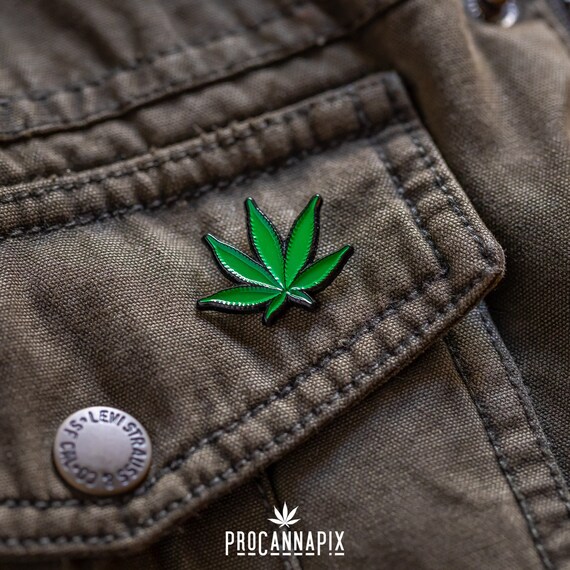 Pot Leaf Emerald Green Lapel Pin 1 Inch Size | Etsy