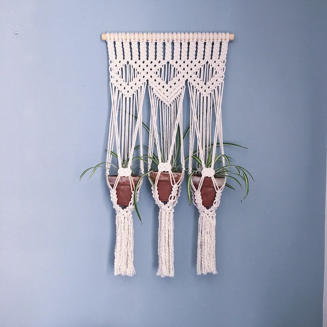 Macrame Wall Hanging Planter / Handmade Natural Plant Hanger / - Etsy