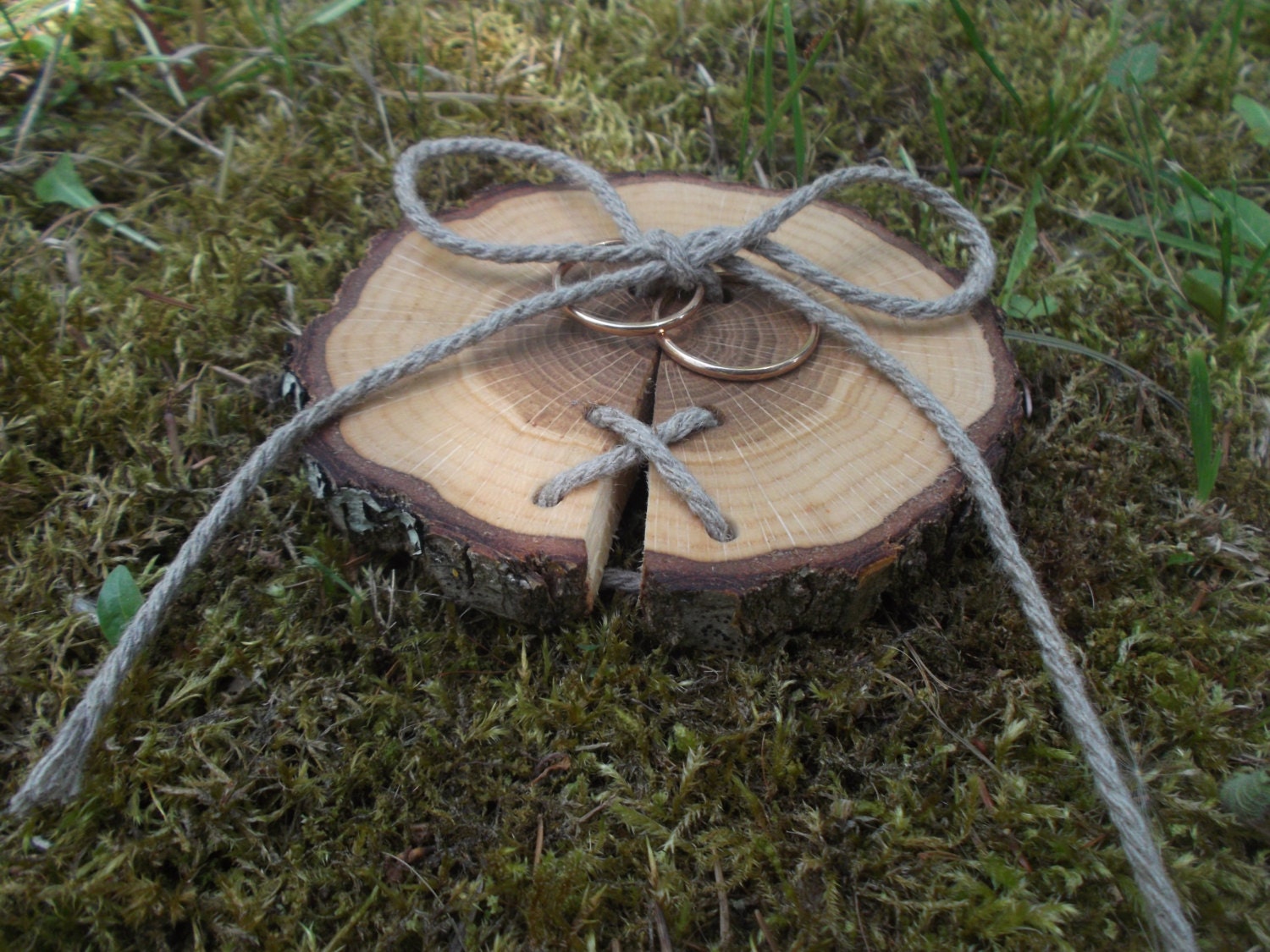 Wood Wedding Ring Bearer Slice, Rustic Ring Bearer Pillow, Rustic ...
