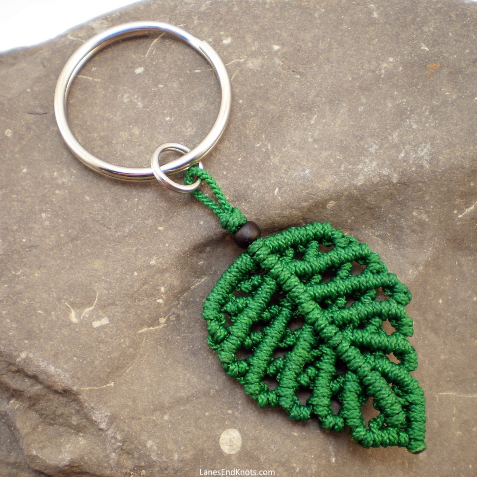 Macrame Leaf Keychain, Leaf Zipper Pull, Macrame Leaf Key Ring, Macrame ...