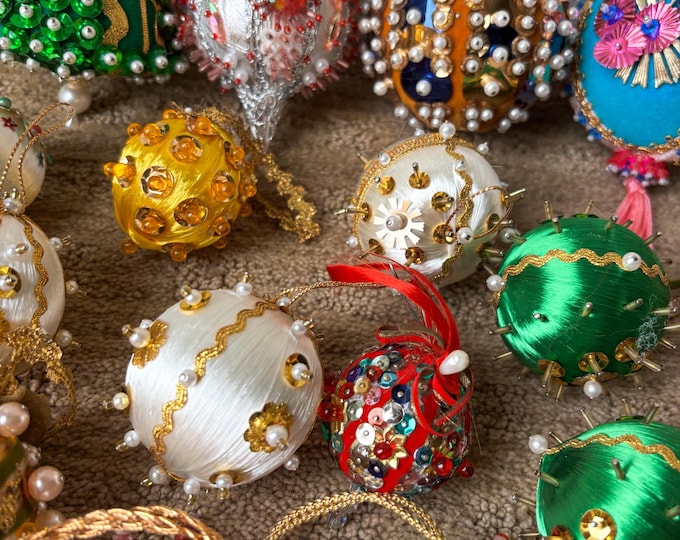 Lot of Handmade Craft Push Pin Ornaments With Beads and Sequins, Multicolored, 20 Pieces Total ...