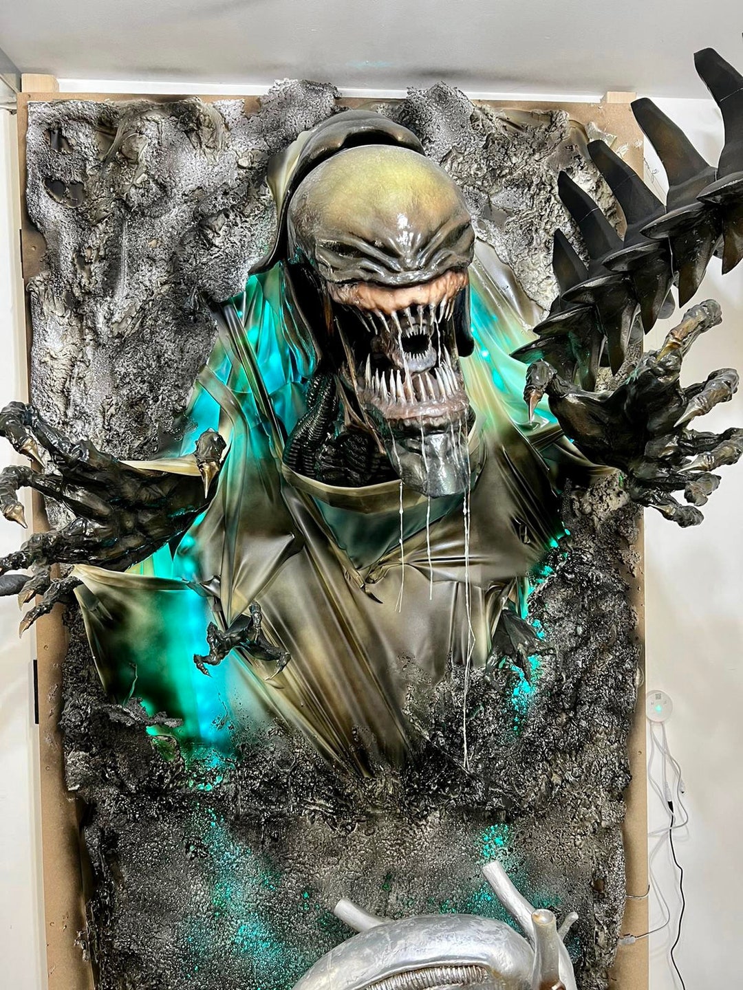 Alien Queen Life Size Sculpture - Etsy UK