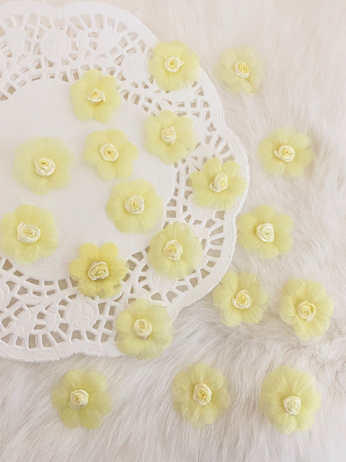 12 Yellow Rose Flowers 1 inch Flowers Pastel Fabric Flowers | Etsy