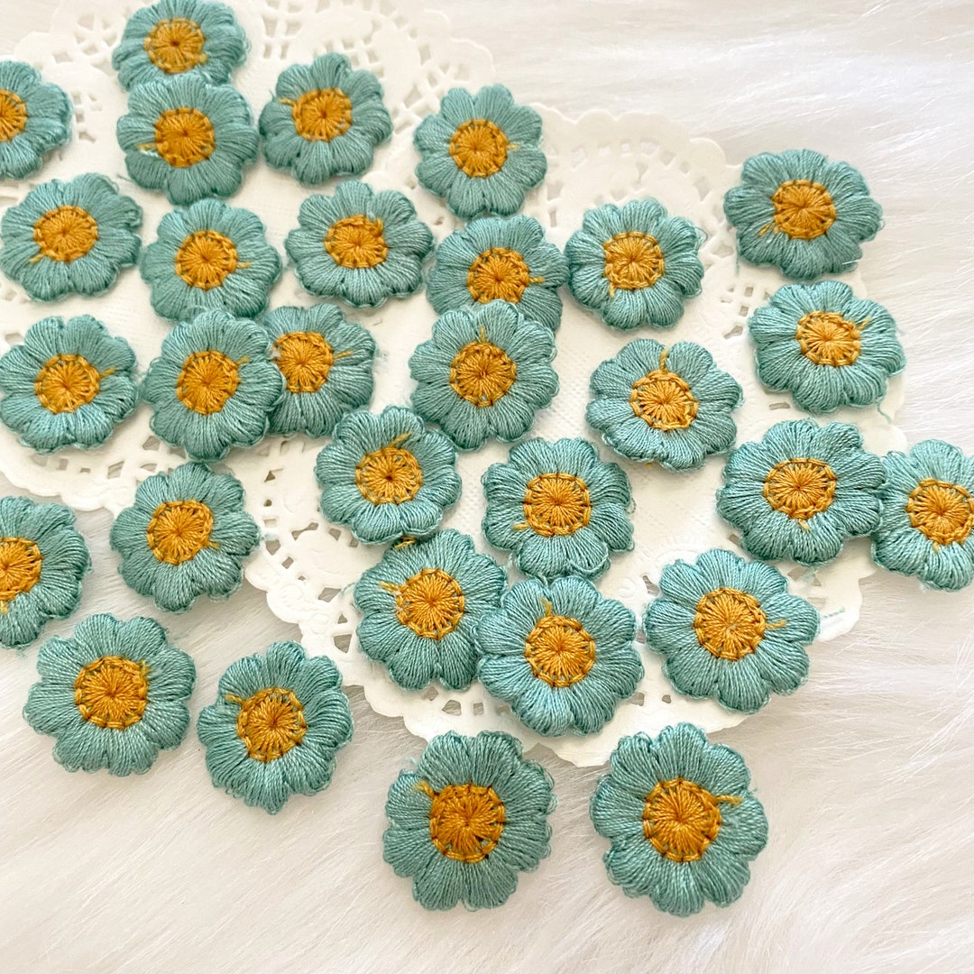 12 Teal Embroidered Daisy, Embroidery Applique, Floral Patch, Needle ...
