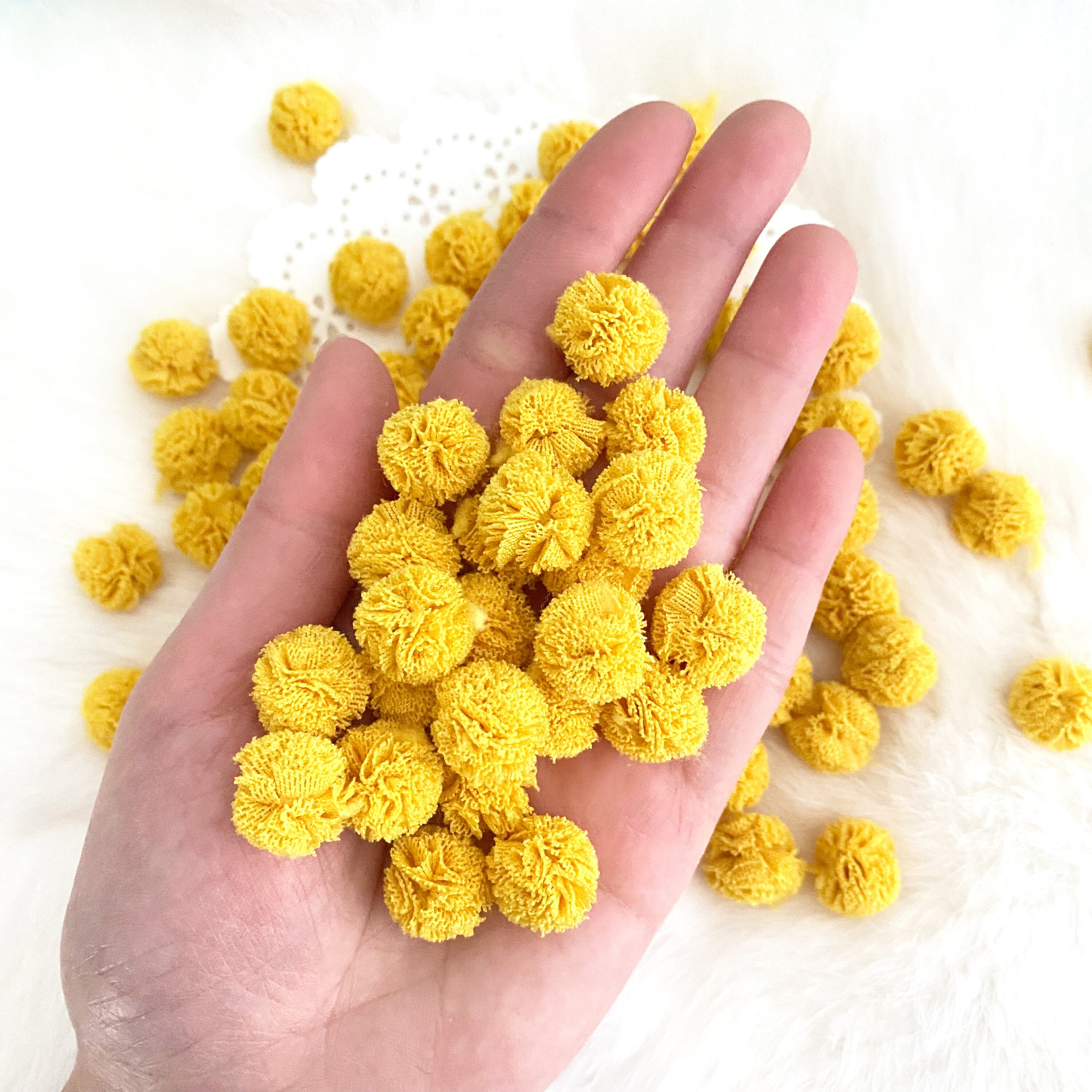 Marigold Tiny Pom Poms 15mm Yellow Pompom Balls, Tulle Ribbon Poms ...