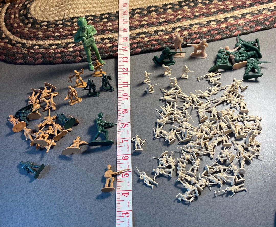 Vintage Army Men Various Sizes Includes 110 Men - Etsy