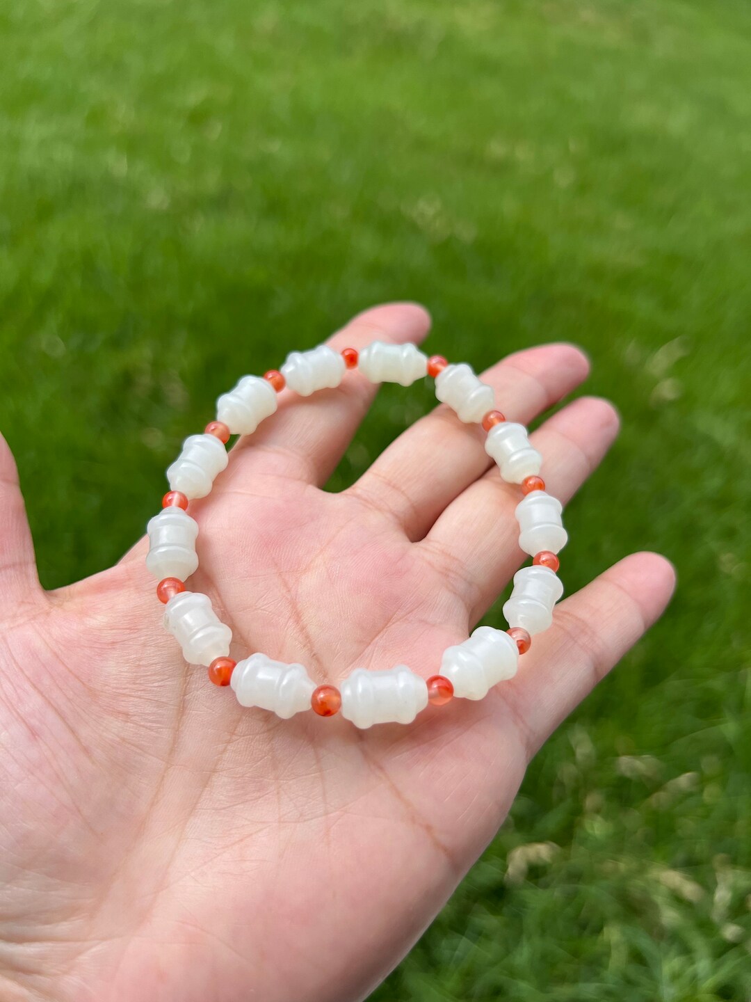 High Quality White Nephrite Jade 12.5x9mm Beaded Red Agate Bracelet ...
