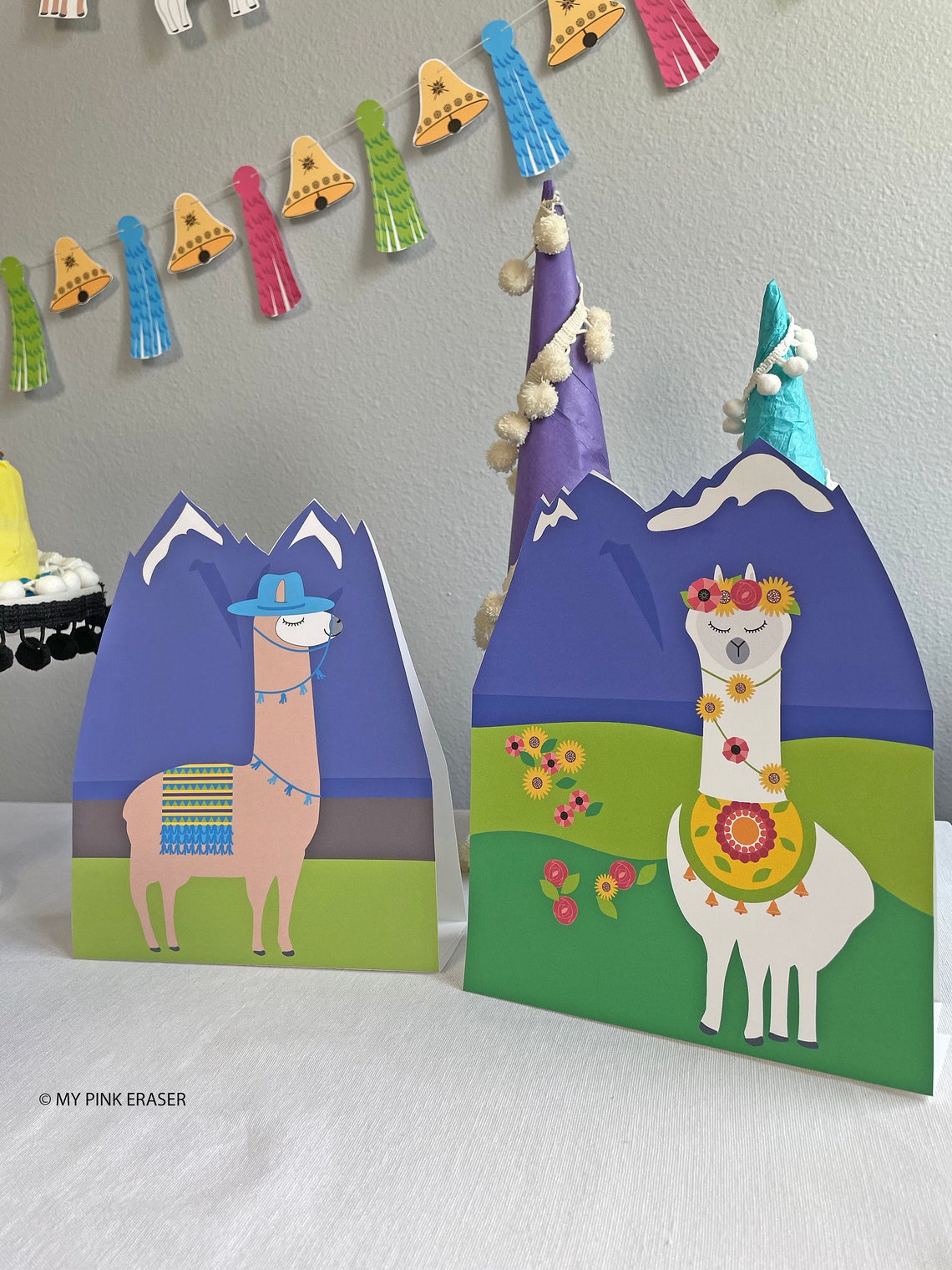 Llama Table Displays // Llama Theme Party Decor - Etsy
