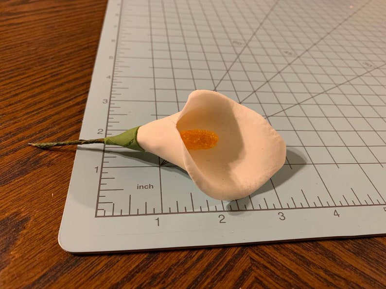 Edible Gum Paste Lilies, Edible Flowers - Etsy