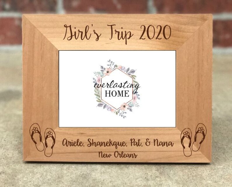 Personalized Girl's Trip Picture Frame Gift for Friend - Etsy