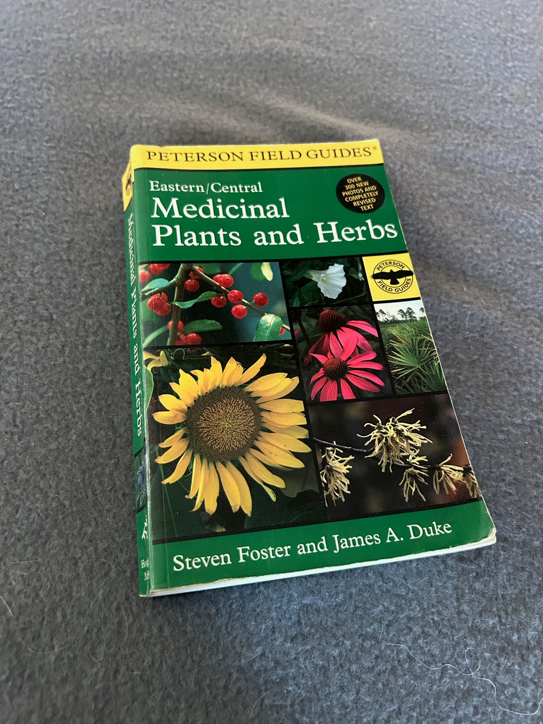 Guide to Medicinal Plants and Herbs, Peterson Field Guides, Eastern ...