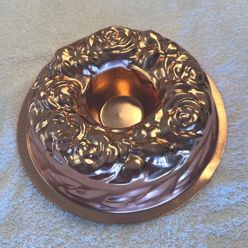 Vintage Bundt Cake Mold - Etsy