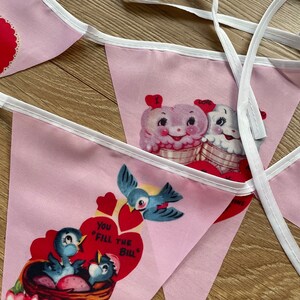 Kitsch Valentine Triangle Bunting Decoration Kitten Party Vintage Retro ...