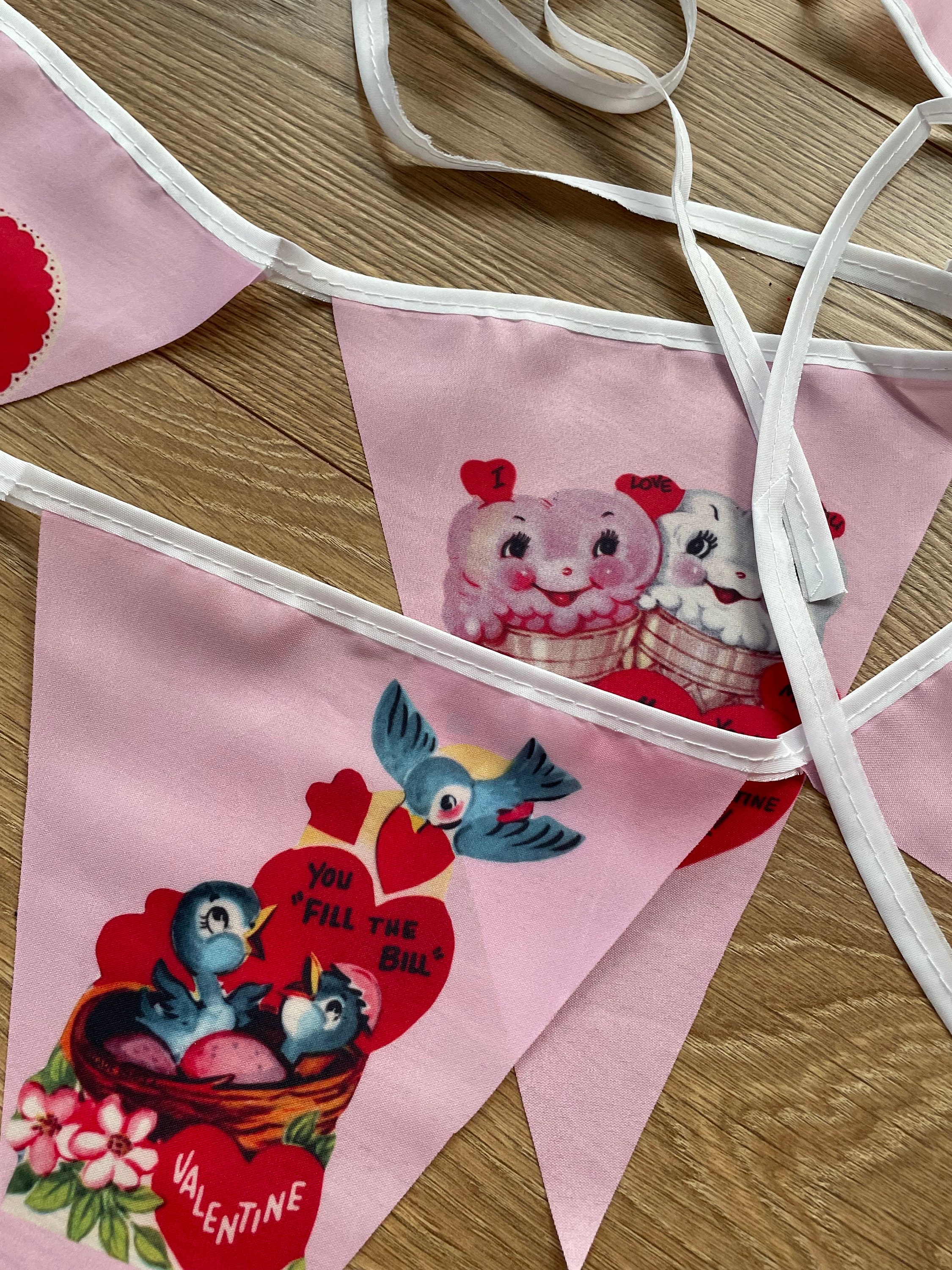 Kitsch Valentine Triangle Bunting Decoration Kitten Party Vintage Retro ...